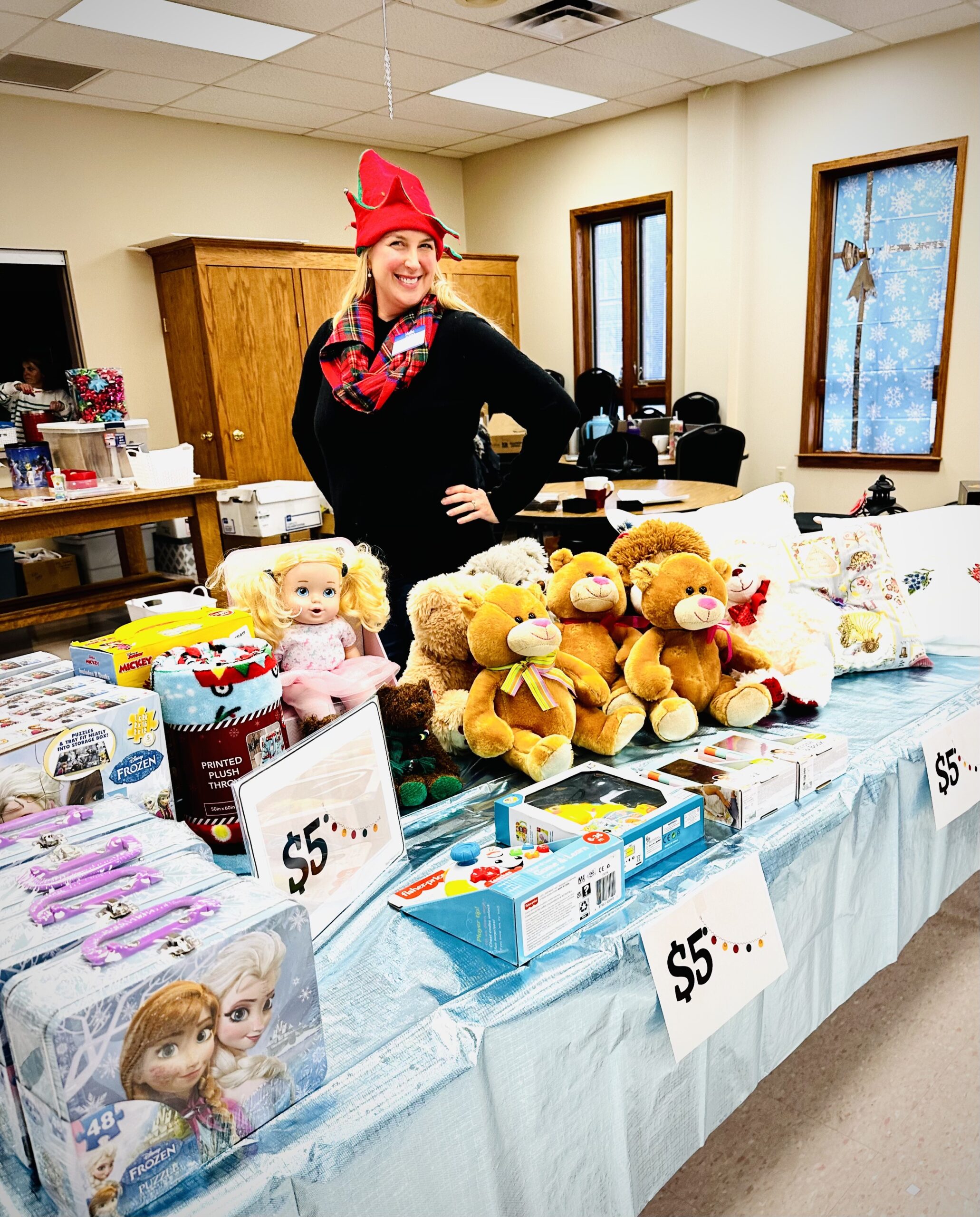 Christmas Shoppe Fun | St. James Lutheran School